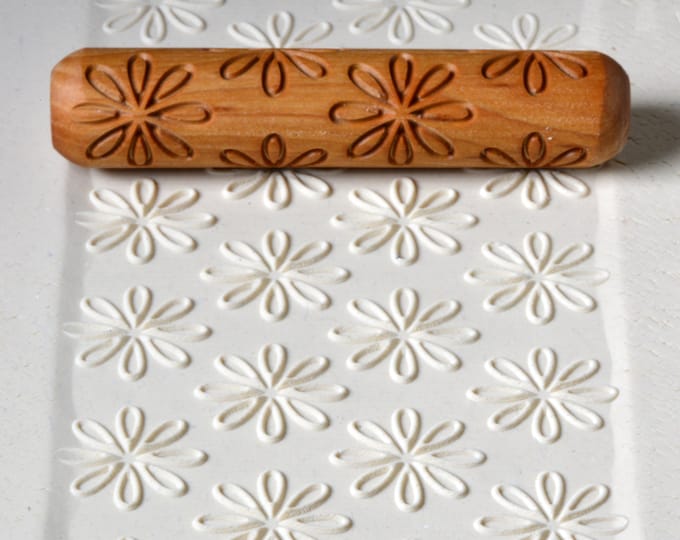 Pottery Hand Roller / Clay Texture Tool - Daisies R23 - Etsy