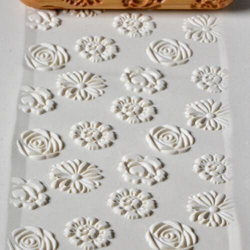 Pottery Hand Roller / Clay Texture Tool Flowers and Vines - Etsy