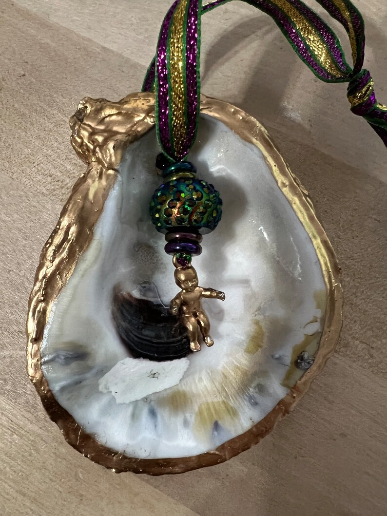 King Cake Baby Oyster Shell Ornament - Etsy