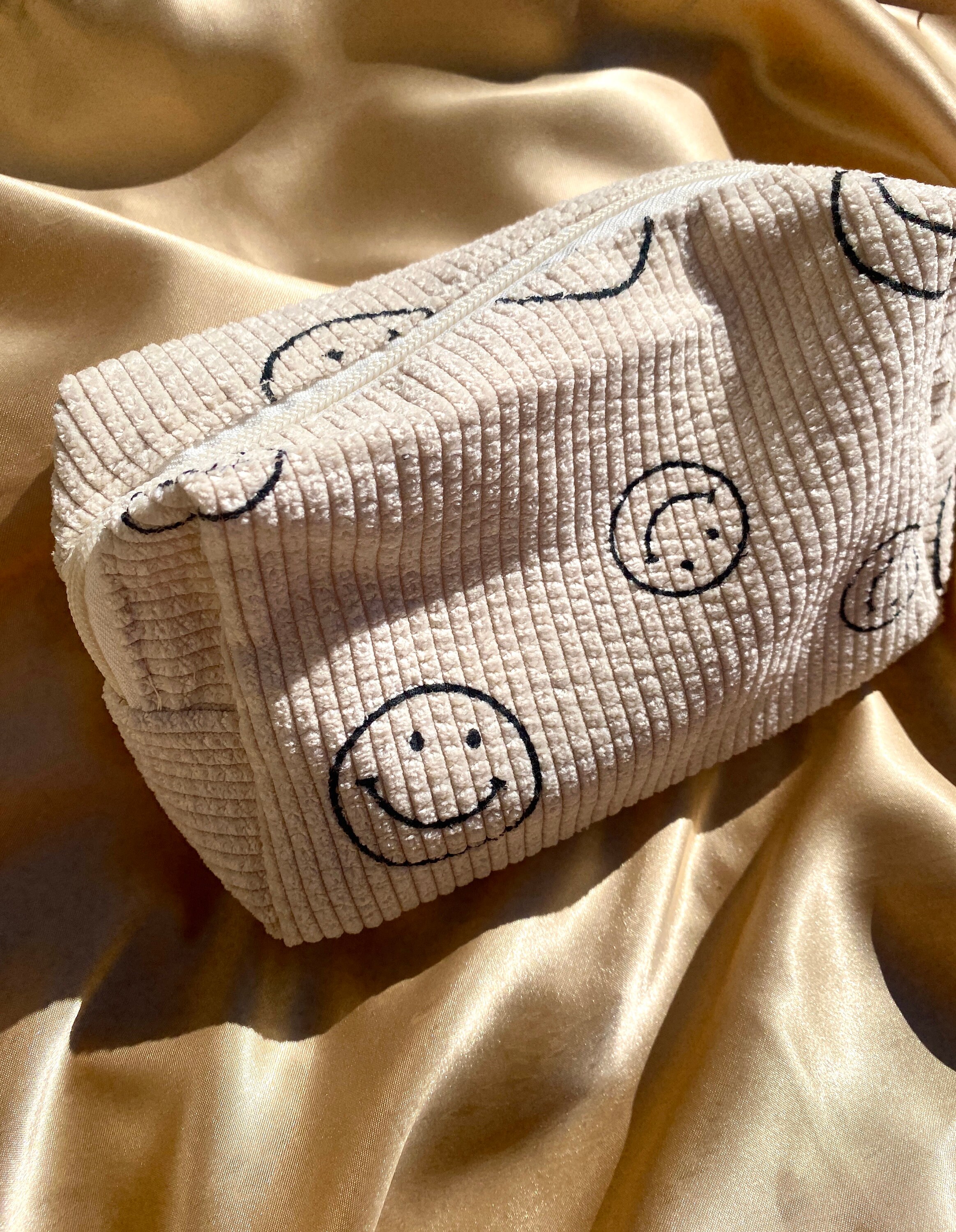 Smiley Face Makeup Bag - Etsy