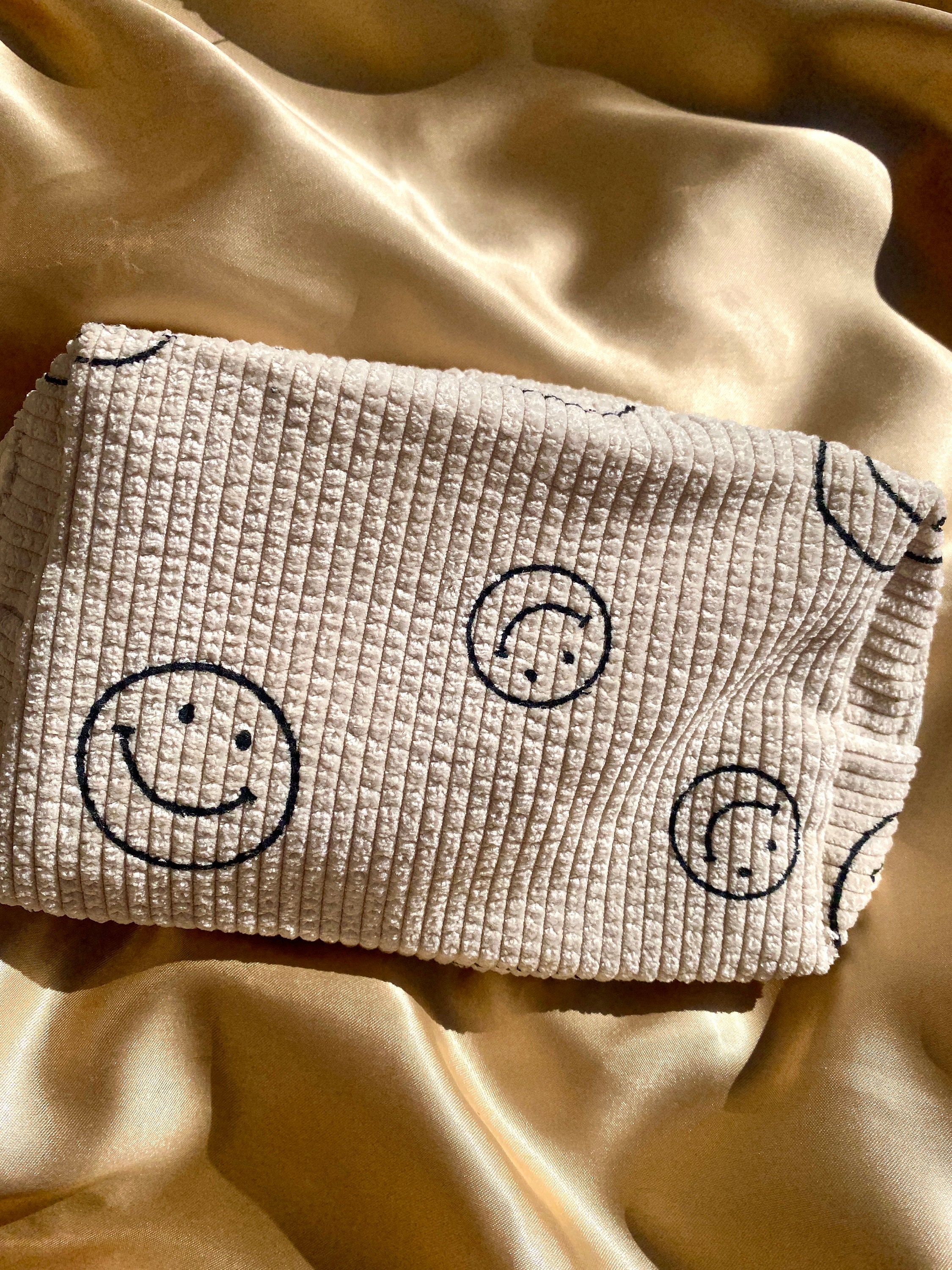 Smiley Face Makeup Bag - Etsy