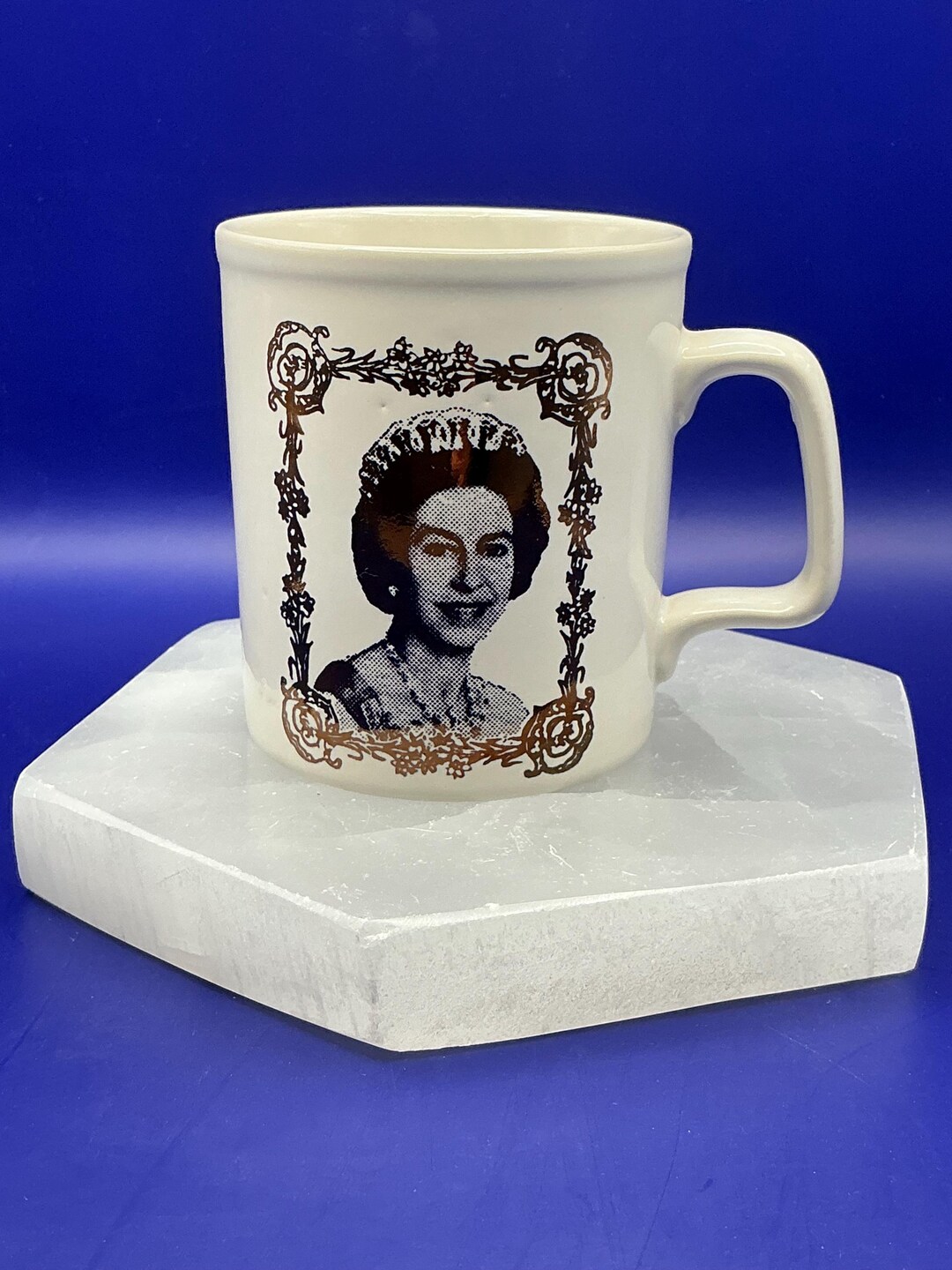 Queen Elizabeth II Silver Jubilee Commemorative Mug 1952 - 1977 Made in ...