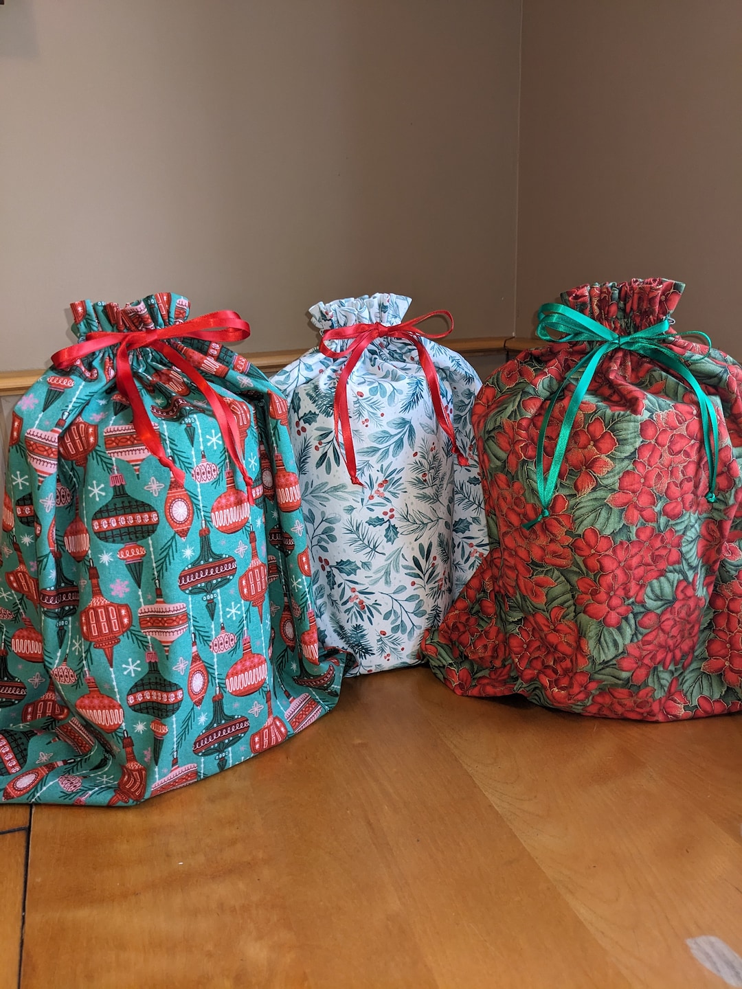 Reusable Christmas and Holiday Fabric Gift Bags, Eco-friendly - Etsy