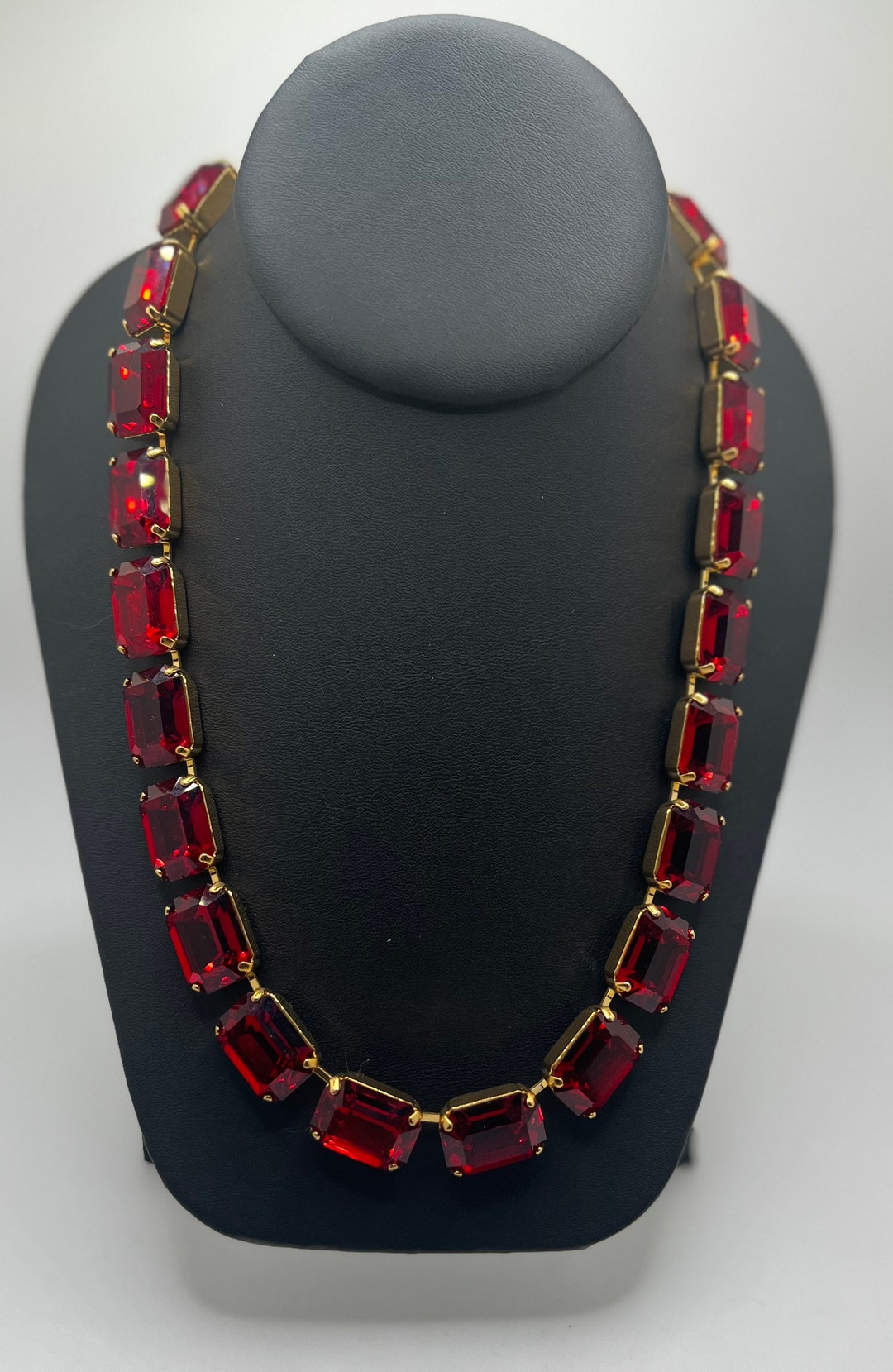 The Queen of the Anna Wintour Statement Necklaces! 18x13 Ruby Red Siam ...