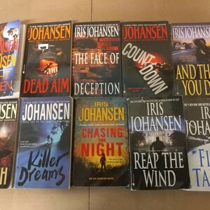 Lot of 10 Iris Johansen Mystery Eve Duncan Forensic Murder Paperback ...