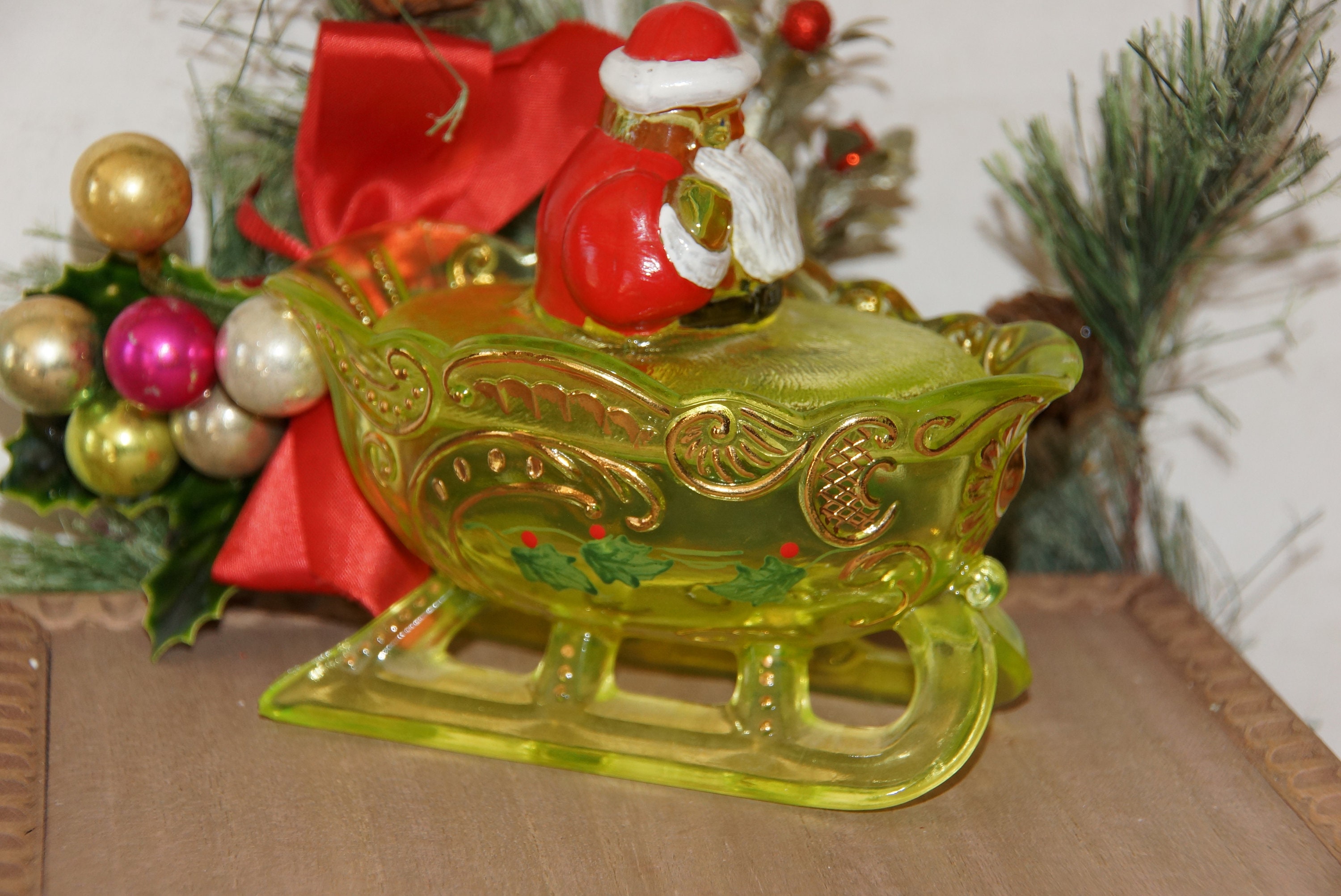 RARE: Vaseline Glass Uranium Glass Santa Sleigh Candy Dish - Etsy