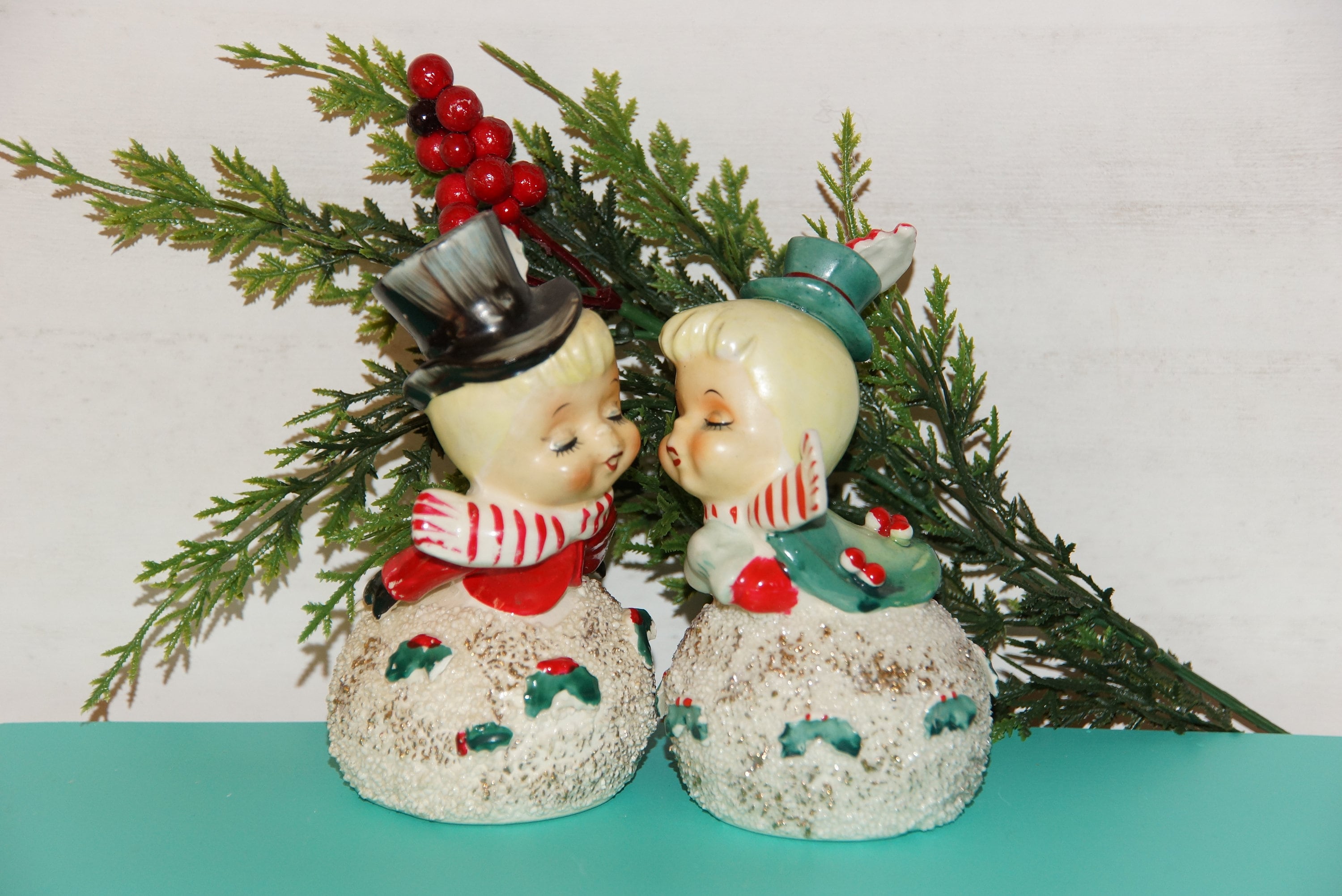 Lefton Kissing Snow Boy and Snow Girl Bells - Etsy