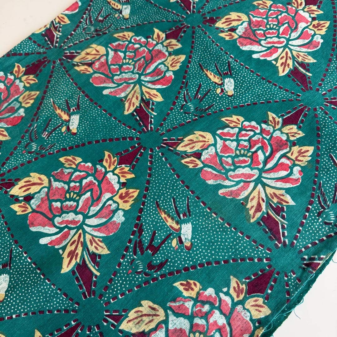 Vintage Floral Batik Fabric: Hand-dyed Art Deco Textile (100cmx47cm ...