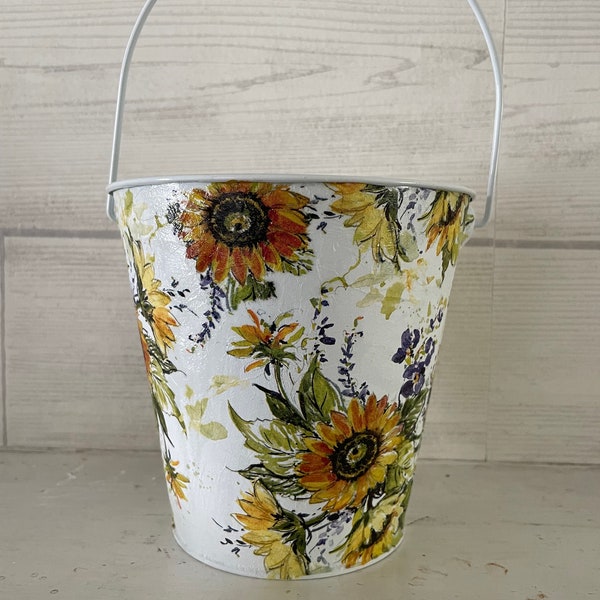 Bucket Centerpiece - Etsy