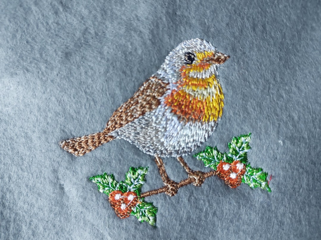 Robin on Holy Tree Branch Machine Embroidery Design: Retro Christmas ...