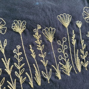 Meadow Wildflowers Machine Embroidery Design: Floral Line Art Border - Etsy