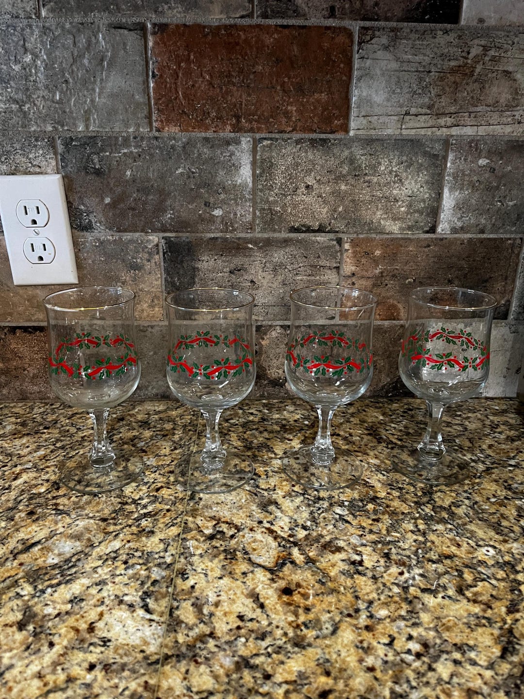 Vintage Libbey Holly Berry Wine Glasses Gold Rim Set of 4 - Etsy