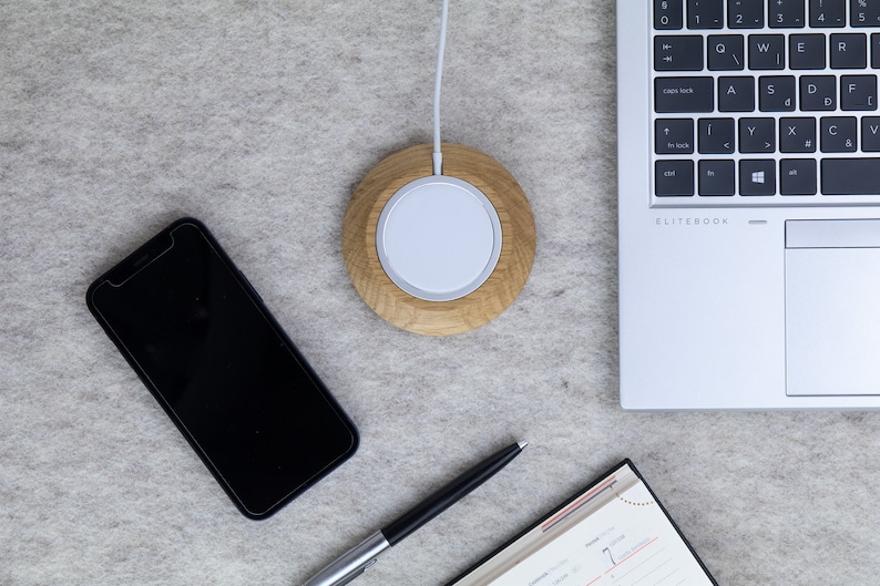 Magsafe Wood Stand Charging Station for Iphone 12/13/14 - Etsy