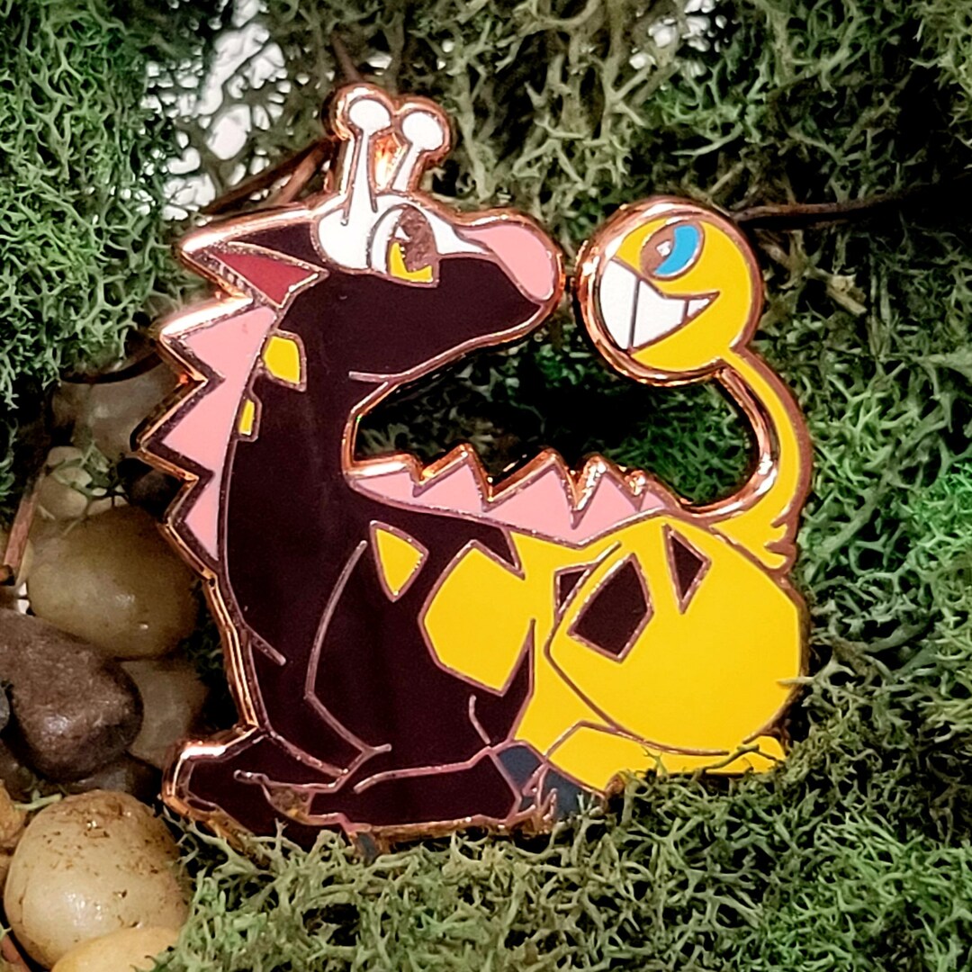 Inverse Palindrome Giraffe - Show & Tail Creations 1.5" Hard Enamel Pin ...