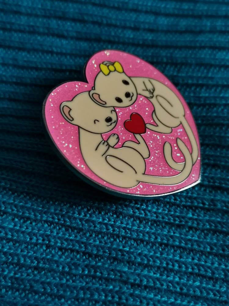 Heart Weasel_hard Enamel Pin_love_weasel Pin_gift_cute Pin_romance ...