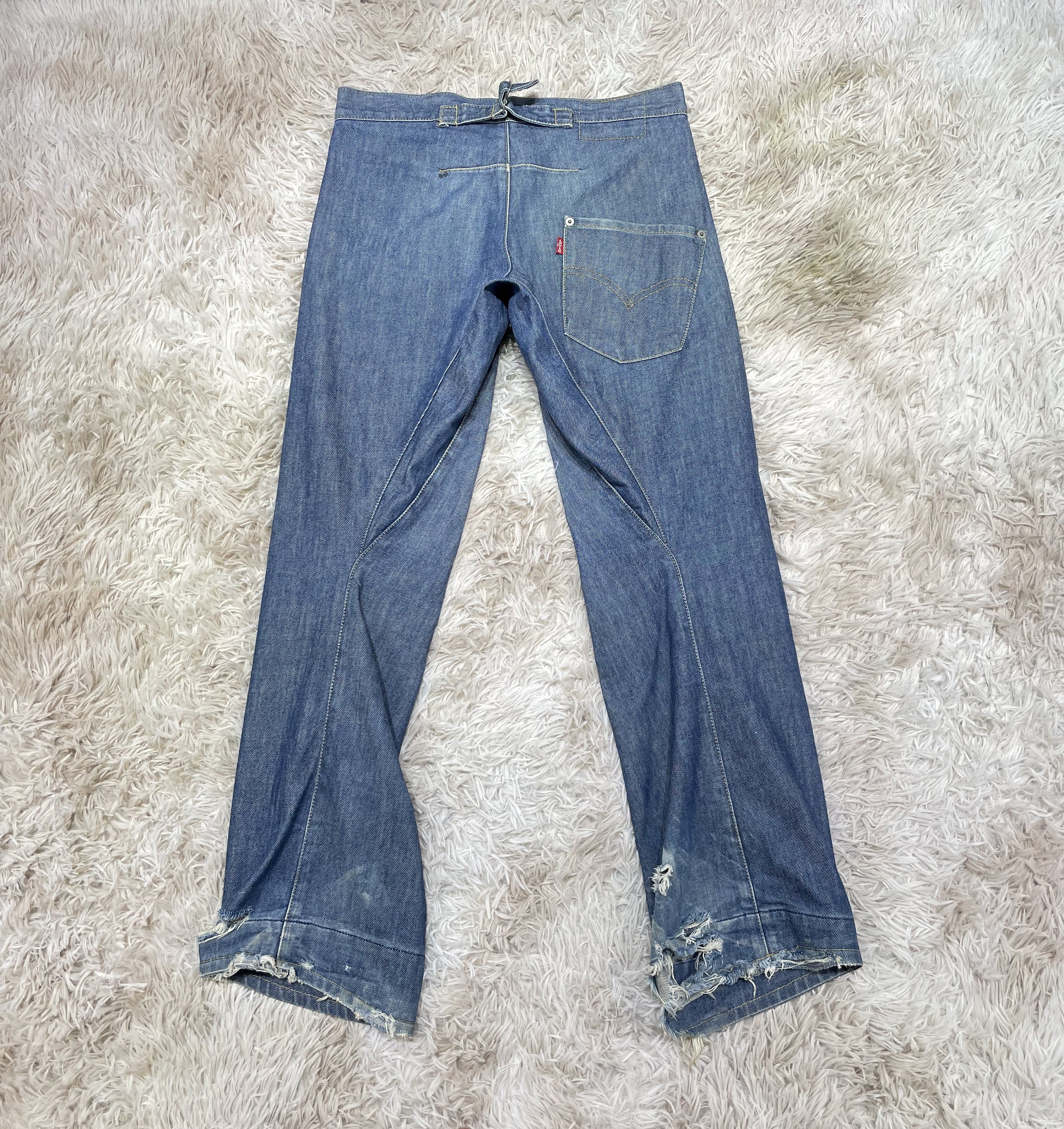 Vintage Levi's Engineered Jeans Loose Single Pocket Buckle Vintage Levi's Engineered Jeans Loose Single Pocket Buckle
