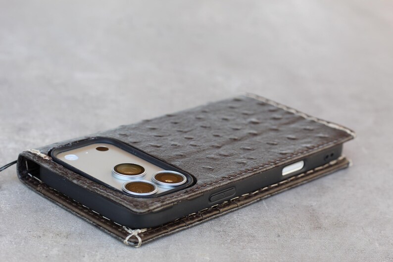 Vintage Grey Ostrich Leather Galaxy Case – Handmade Wallet With White ...