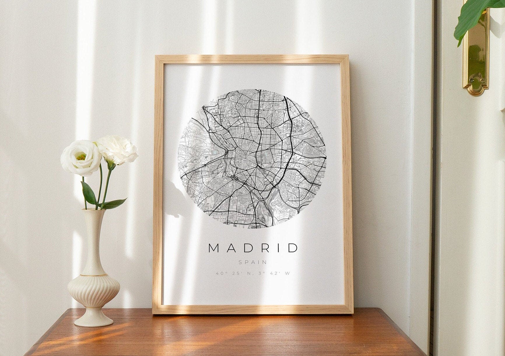Madrid Map Poster Minimalist Print Circle Map Madrid Map - Etsy