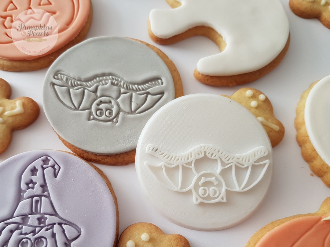 Halloween Hanging Bat Icing Stamp Fondant Embosser for Cupcake and ...