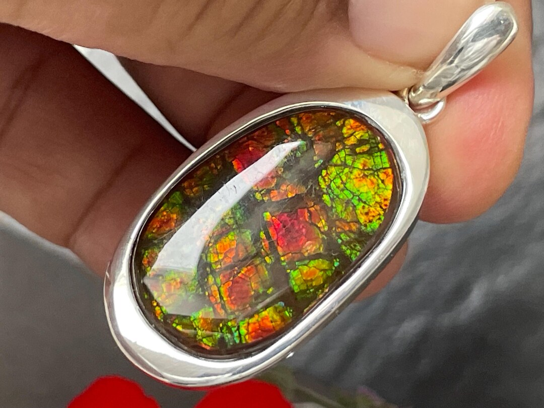 Very Beautiful and Rare Ammolite Design Pendant Made of Sterling Silver ...