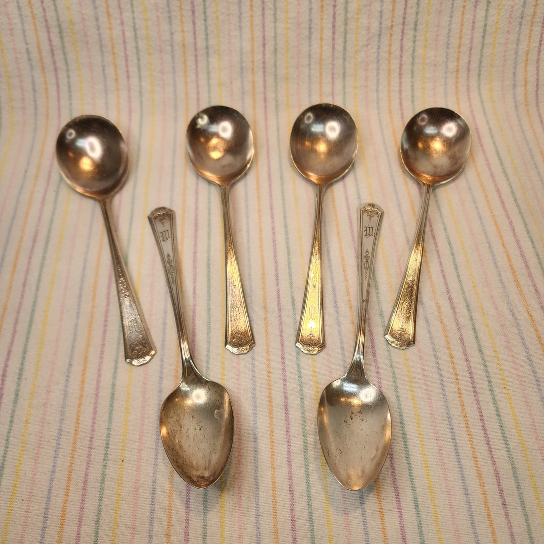 Antique 1924 Oneida Silver queen Bess I Tudor Plate Monogrammed W ...