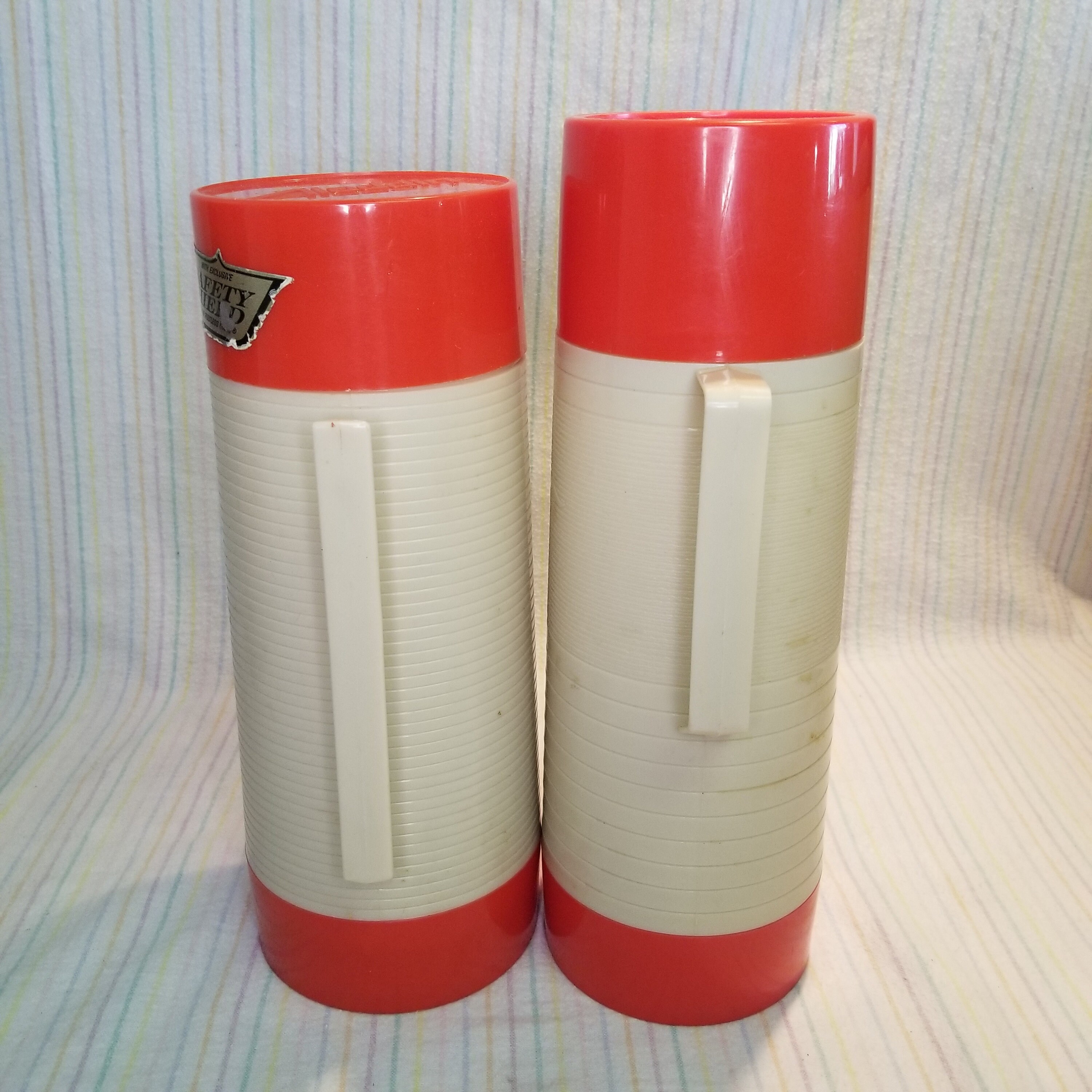 Vintage Aladdin Red White Dura-clad 2650A & Hy-lo WM1060P 1 Quart ...