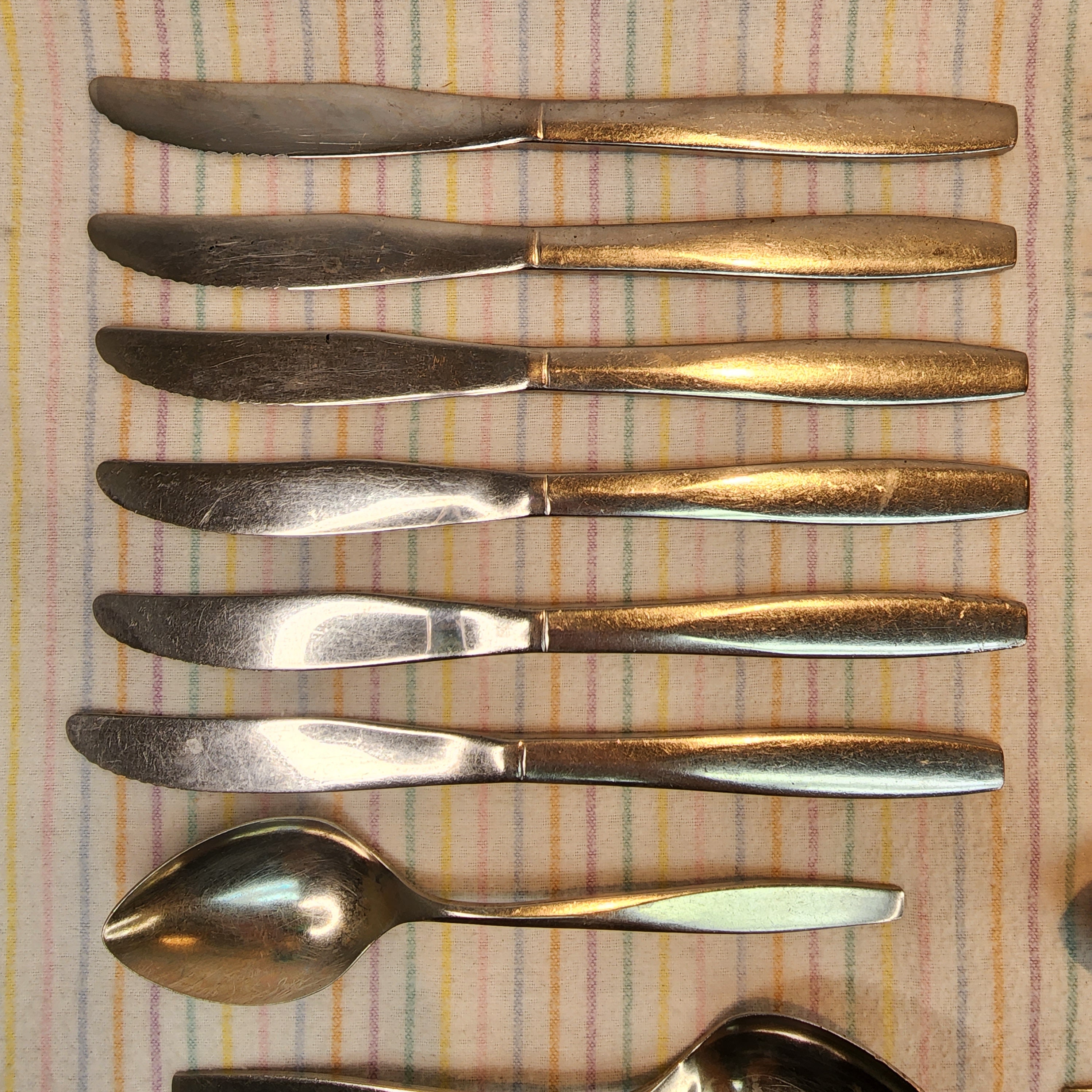 Vintage 1990s Oneida lido Stainless 23pc Flatware Spoons Forks Knives ...