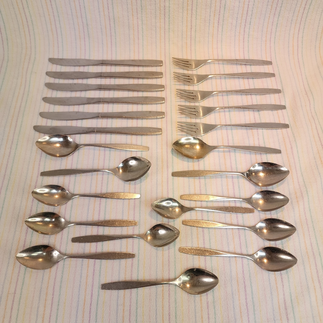 Vintage 1990s Oneida lido Stainless 23pc Flatware Spoons Forks Knives ...