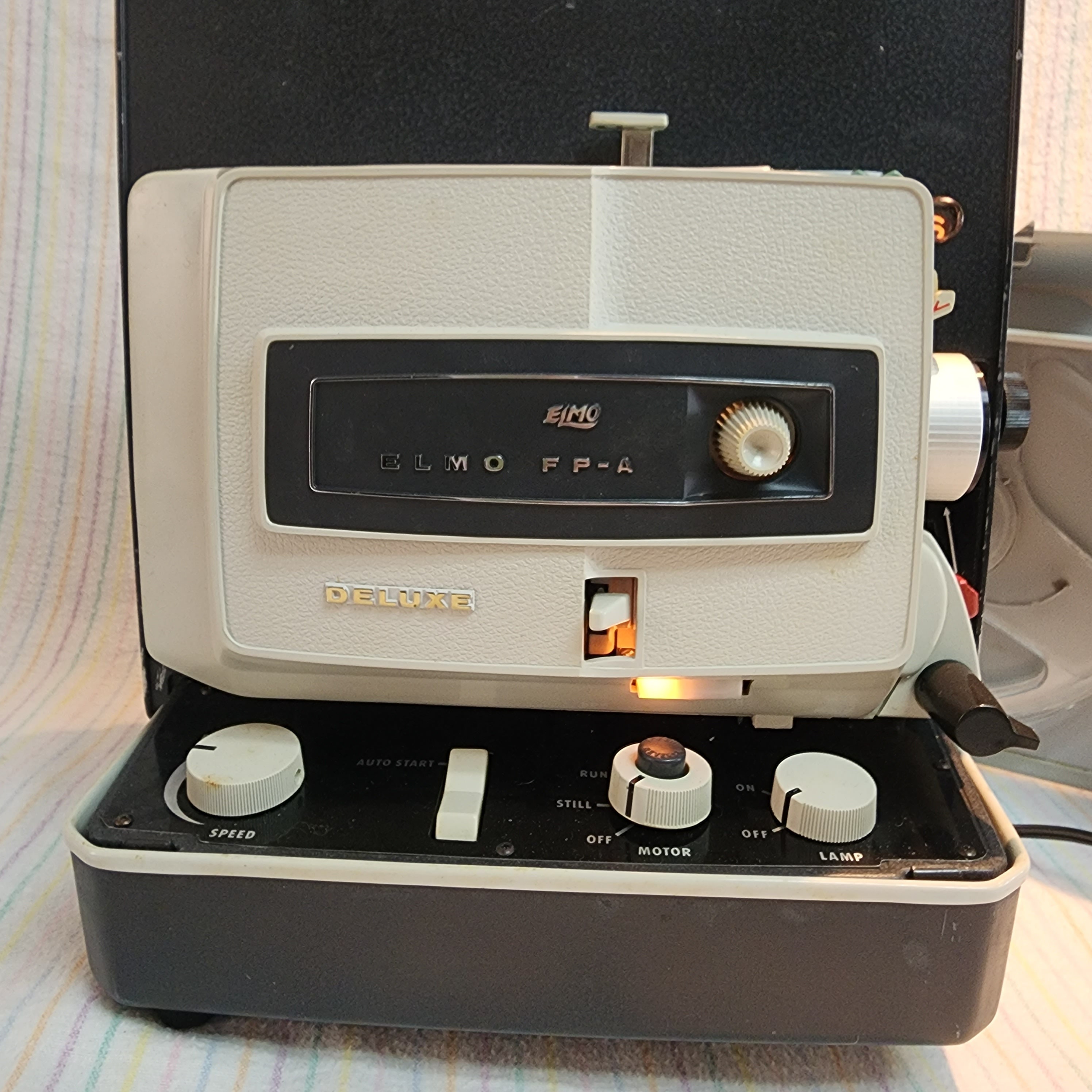 Vintage 1960s Elmo FP-A Deluxe 8mm Movie Projector W/ Bag & Original ...