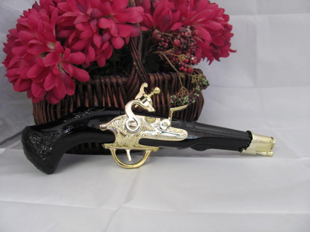 Avon, Dueling Pistol II, Bottle, Decanter, Made 1975, Black Glass, Gold ...