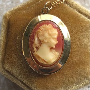 Vintage Cameo Gold Locket Necklace - Etsy
