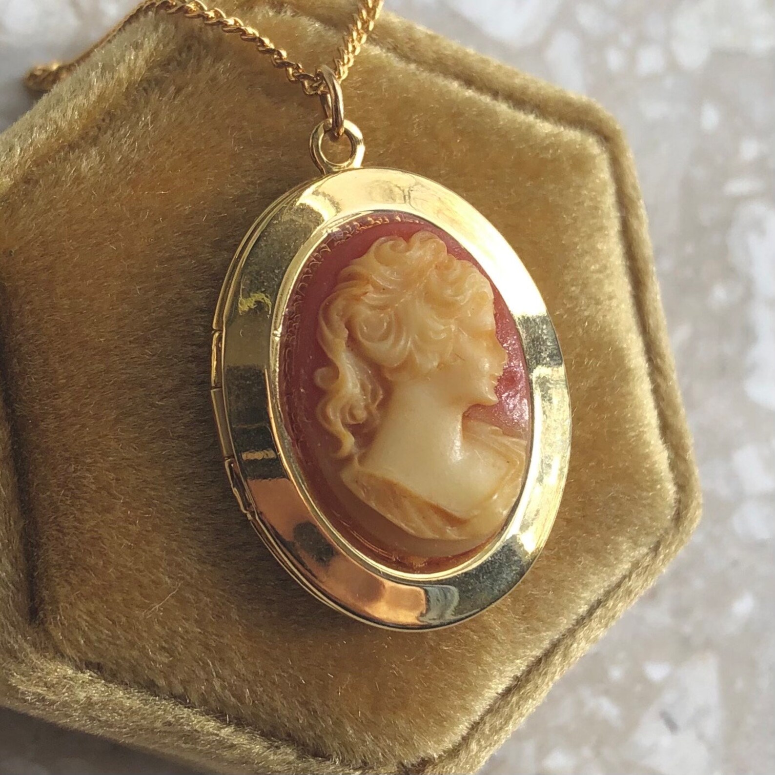 Vintage Cameo Gold Locket Necklace - Etsy