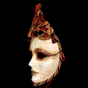 Volto Female - Etsy