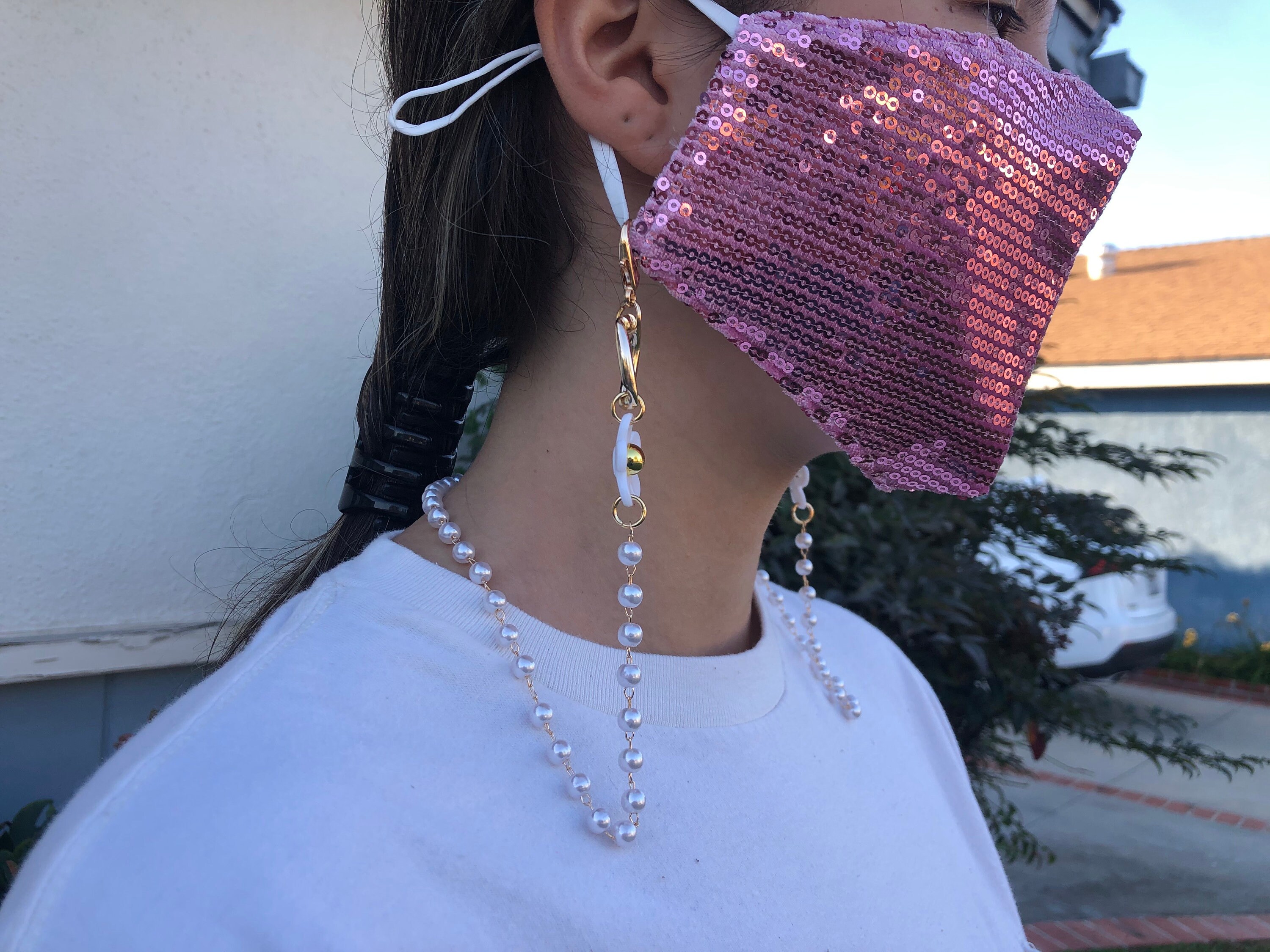 Black Pearl Mask Lanyard Necklace With Daisy Flower Charms, Eyeglass ...