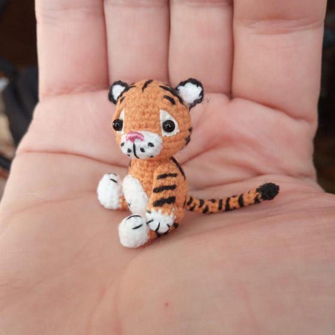 Miniature Tiger Crochet Tiger Dollhouse Tiny Tiger Miniature Toy Toy ...