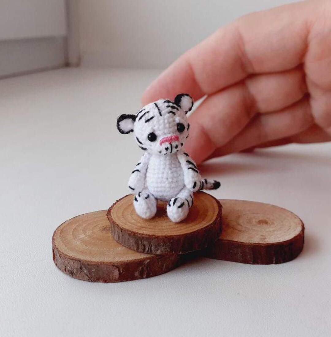 Miniature Tiger Crochet Tiger Dollhouse Tiny Tiger Miniature Toy Toy ...