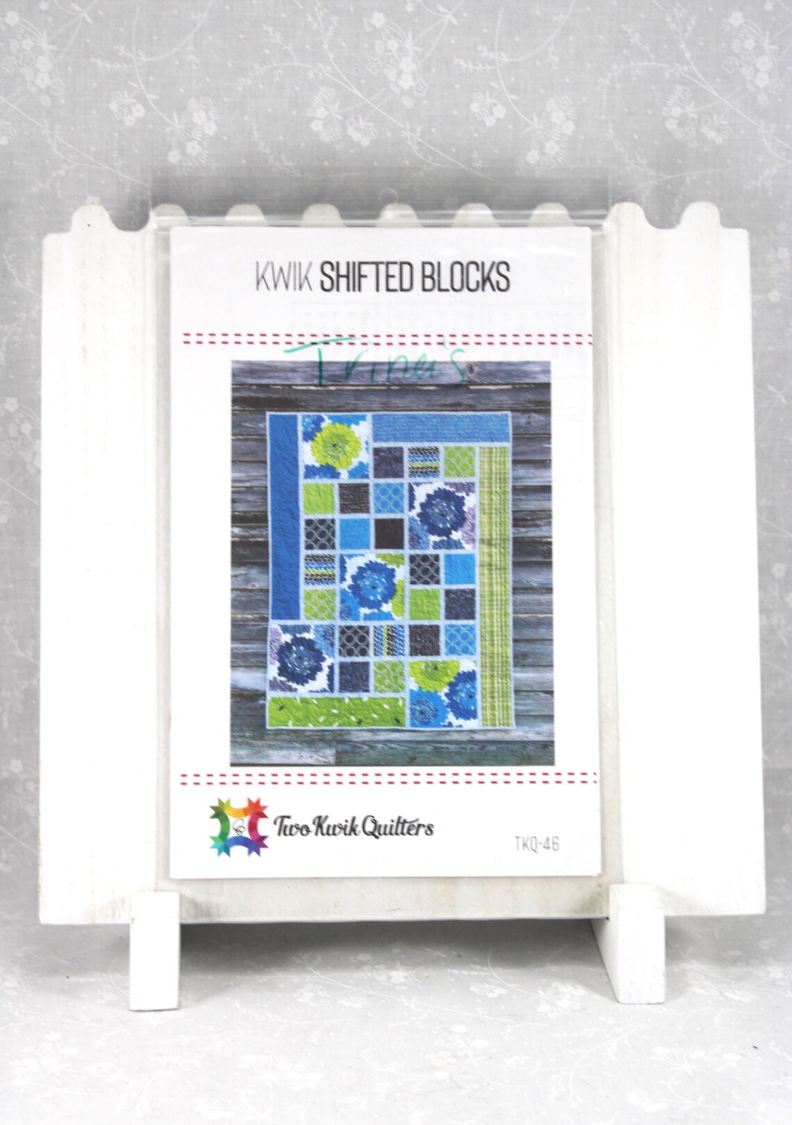 2009 Kwik Shifted Blocks Quilt Pattern: Squares & Flowers (48 X 62) - Etsy