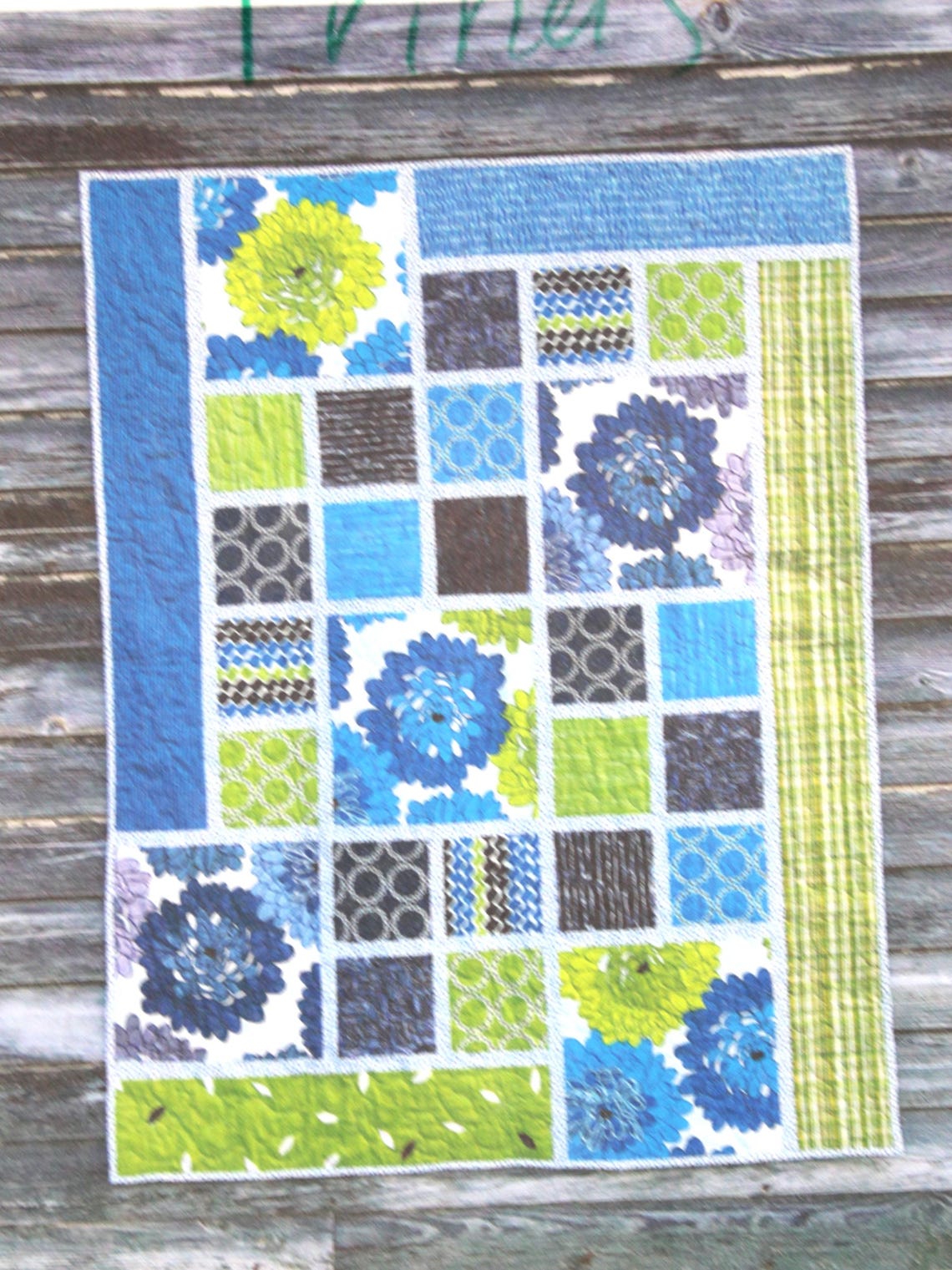 2009 Kwik Shifted Blocks Quilt Pattern: Squares & Flowers (48 X 62) - Etsy