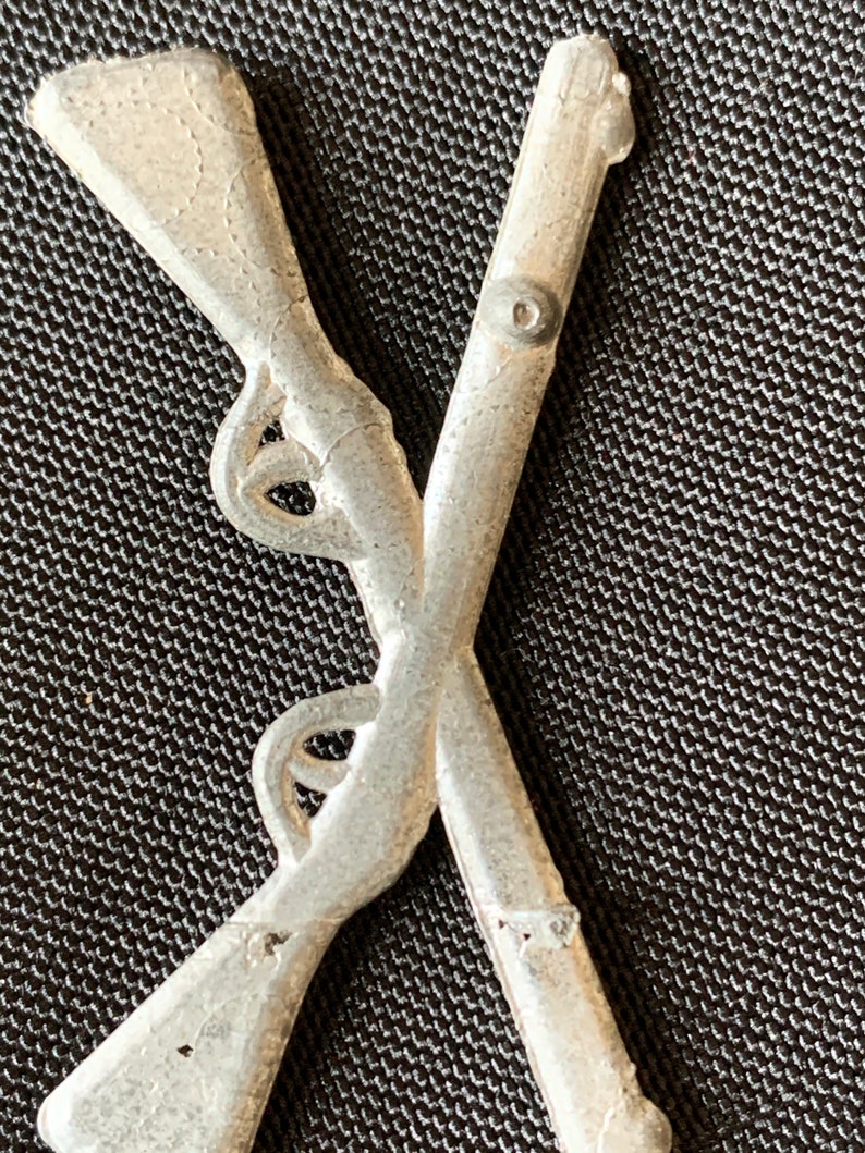 WWI US Army Infantry Crossed Rifles Pin - Etsy