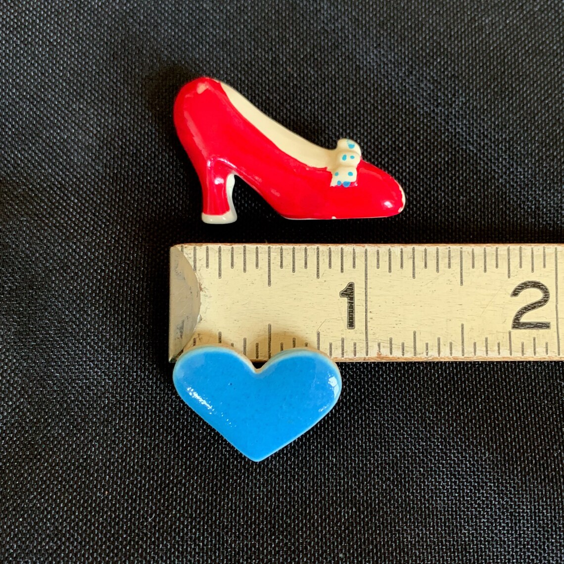Vintage Ceramic Blue Heart & Red Shoe Pins années 1990 - Etsy France