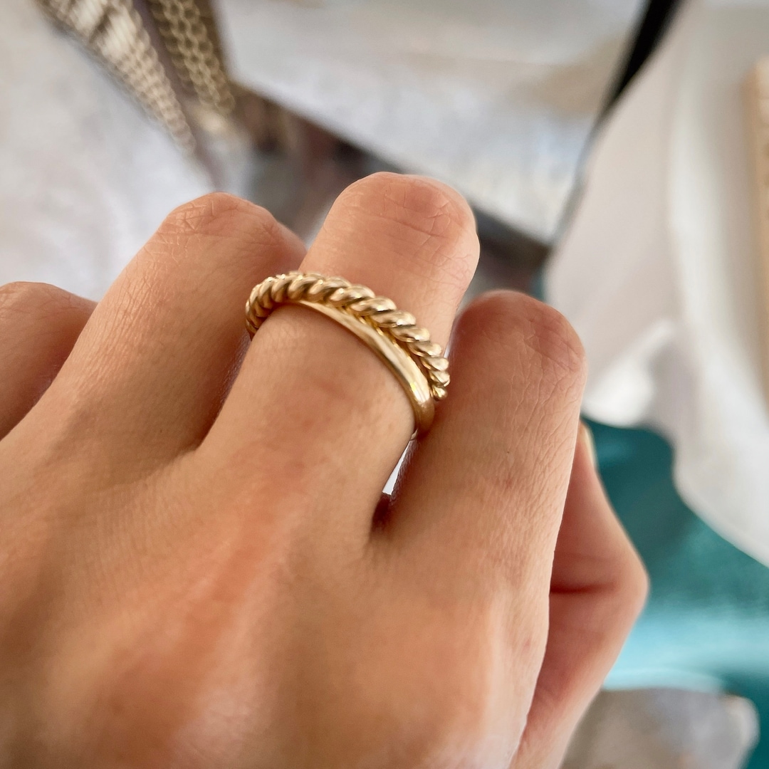 14K Gold Filled Crossing Ring: Minimalist Interlocking Band - Etsy