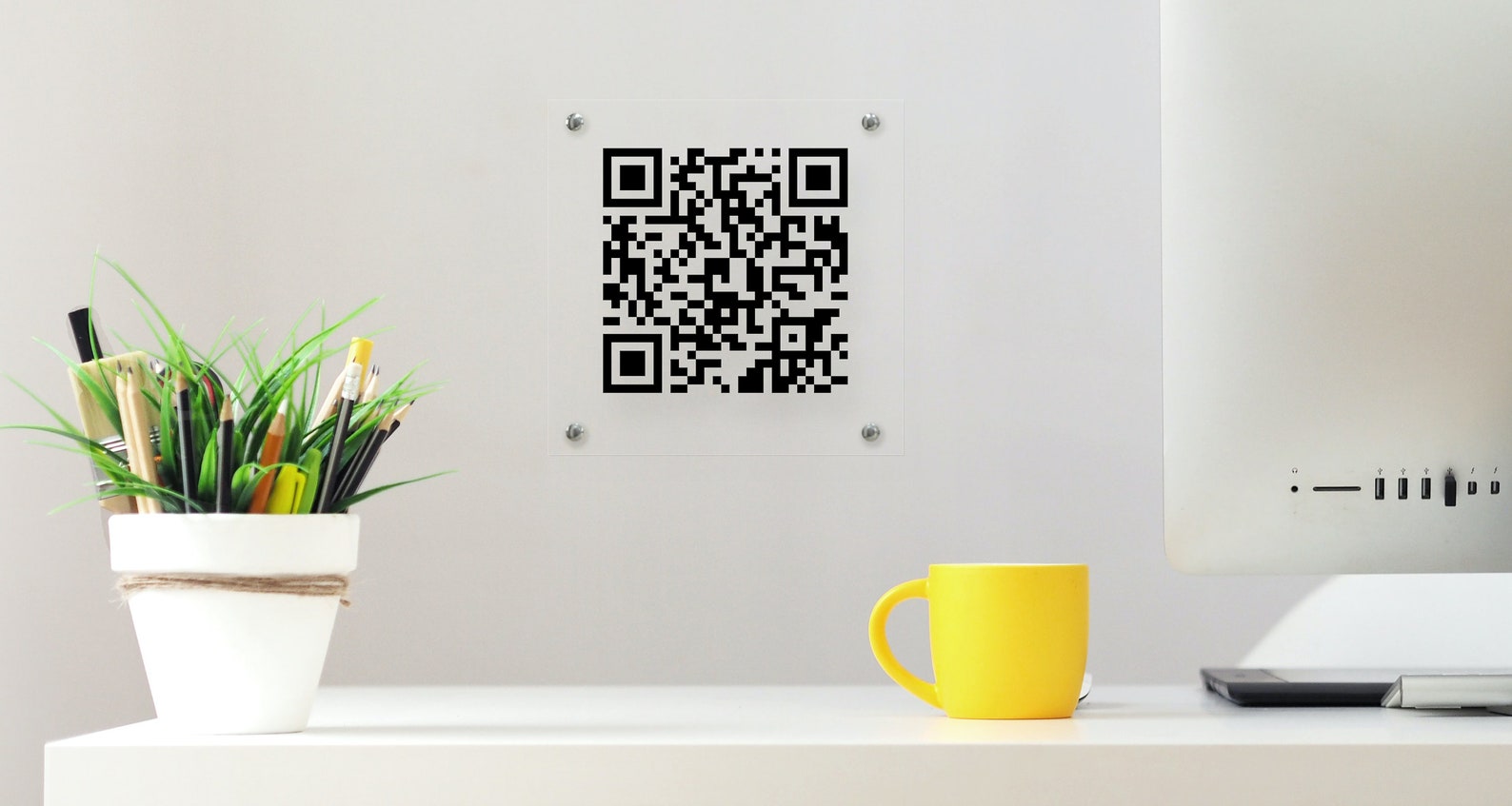 QR Code Sign, Custom Hotel Room Front Door Signs, Customizable ...
