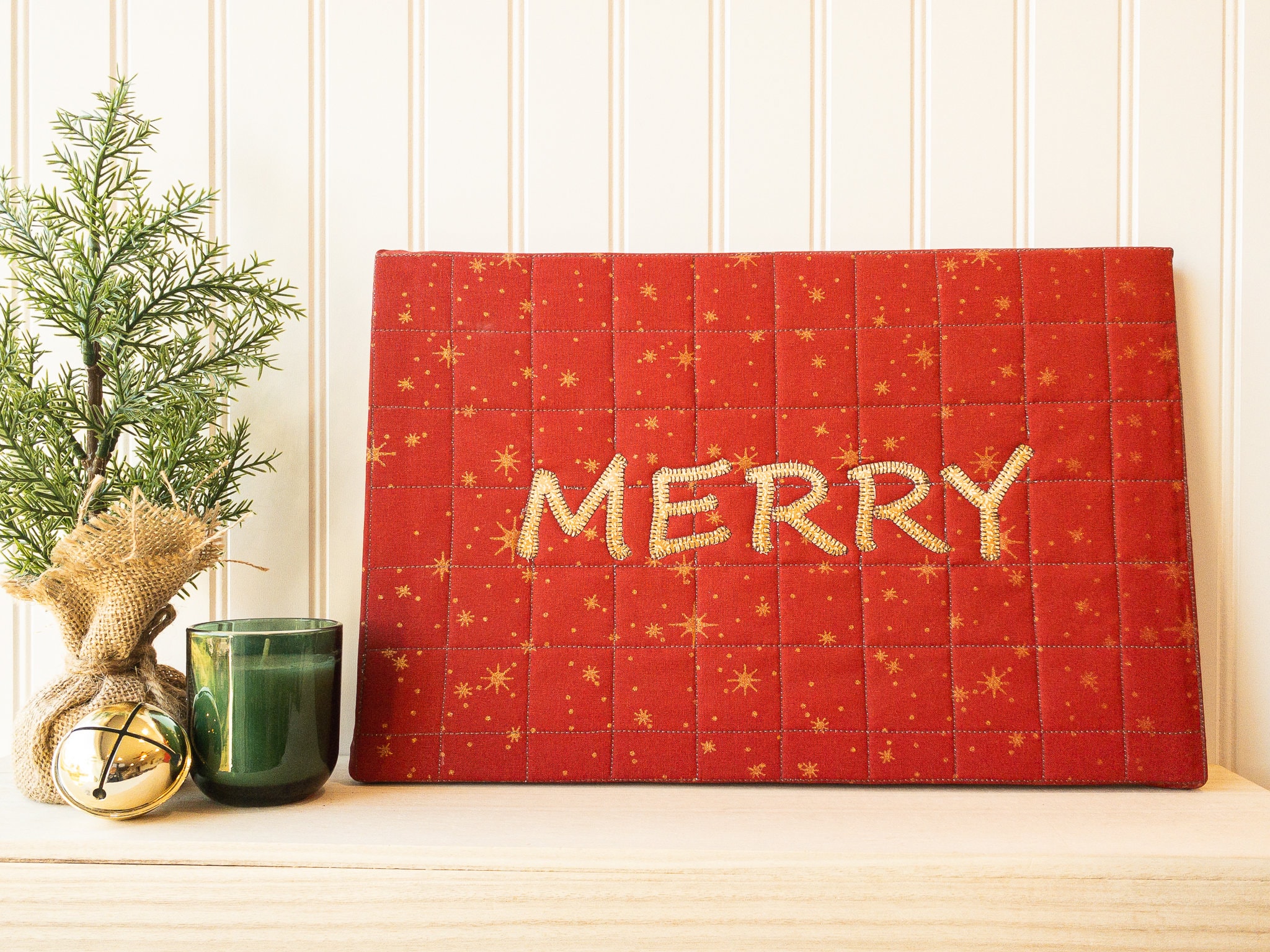 Red and Gold Christmas Quilted Wall Hanging, Modern Farmhouse Merry ...