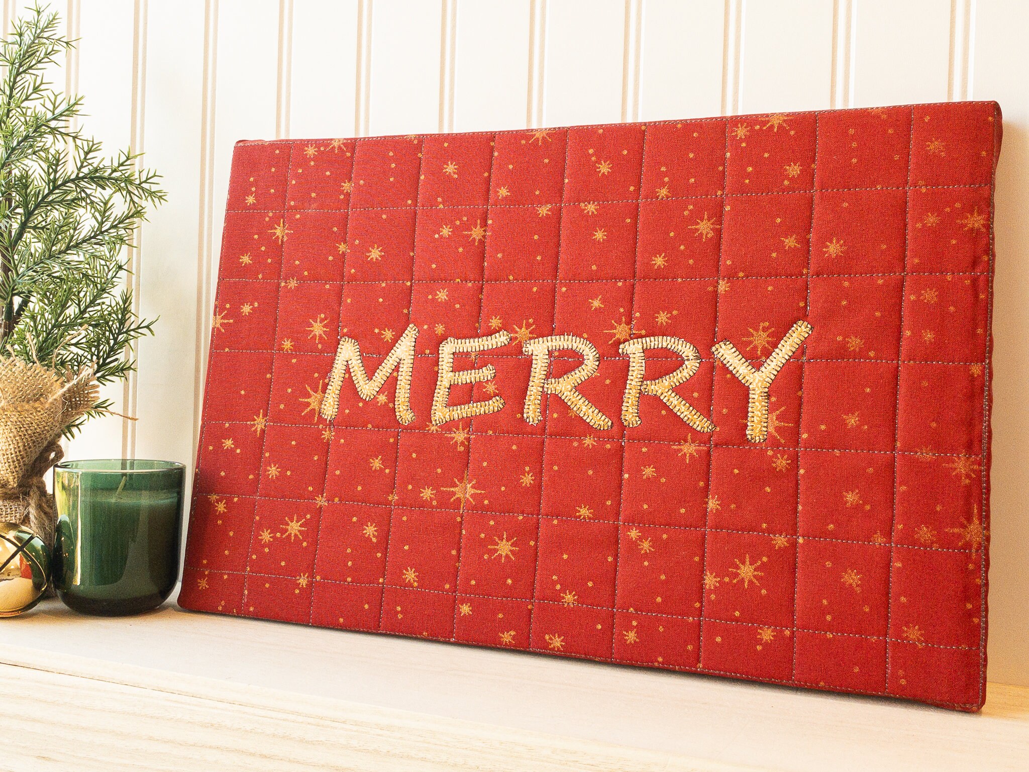 Red and Gold Christmas Quilted Wall Hanging, Modern Farmhouse Merry ...