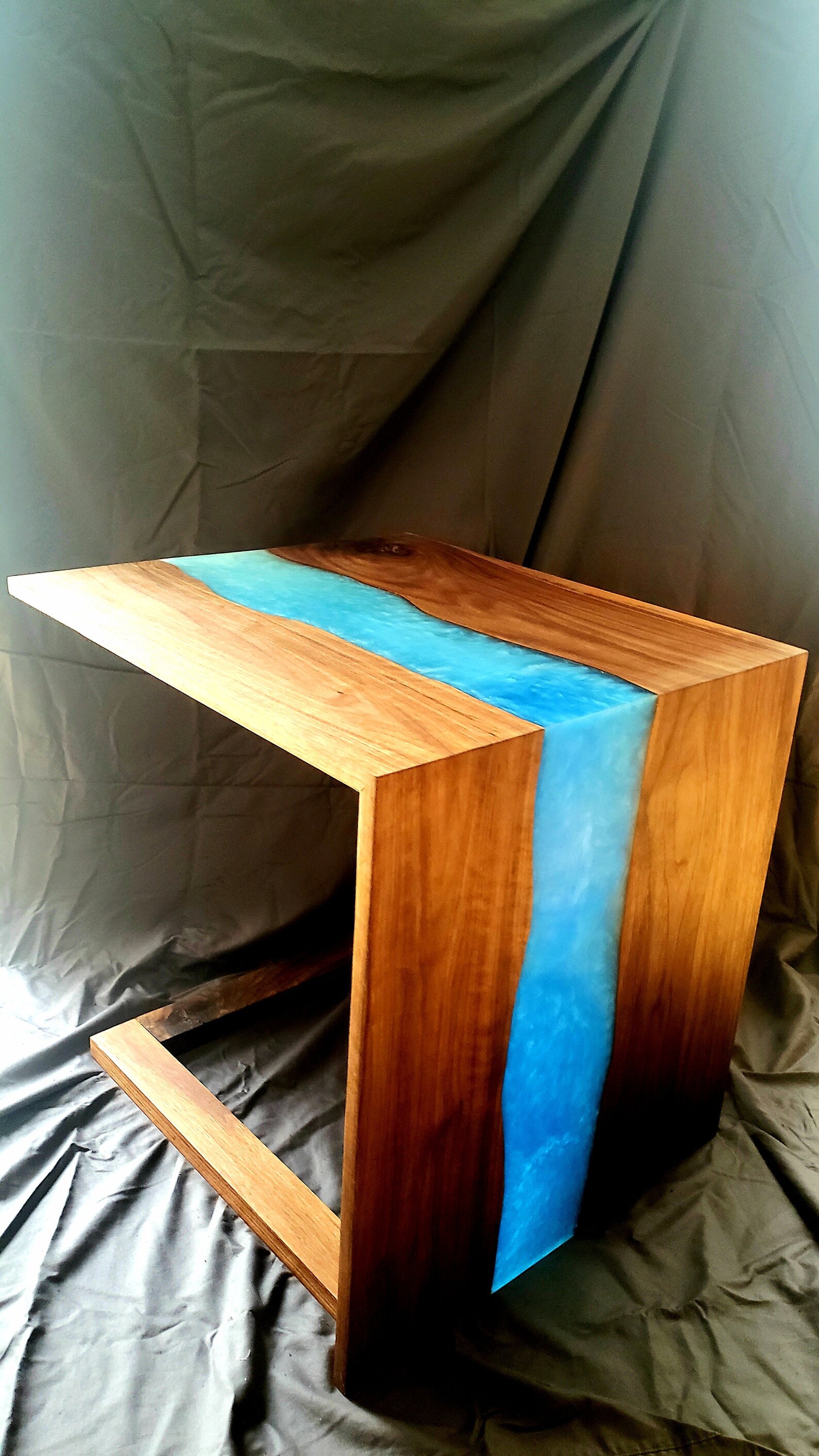 Walnut/resin Waterfall End Table - Etsy