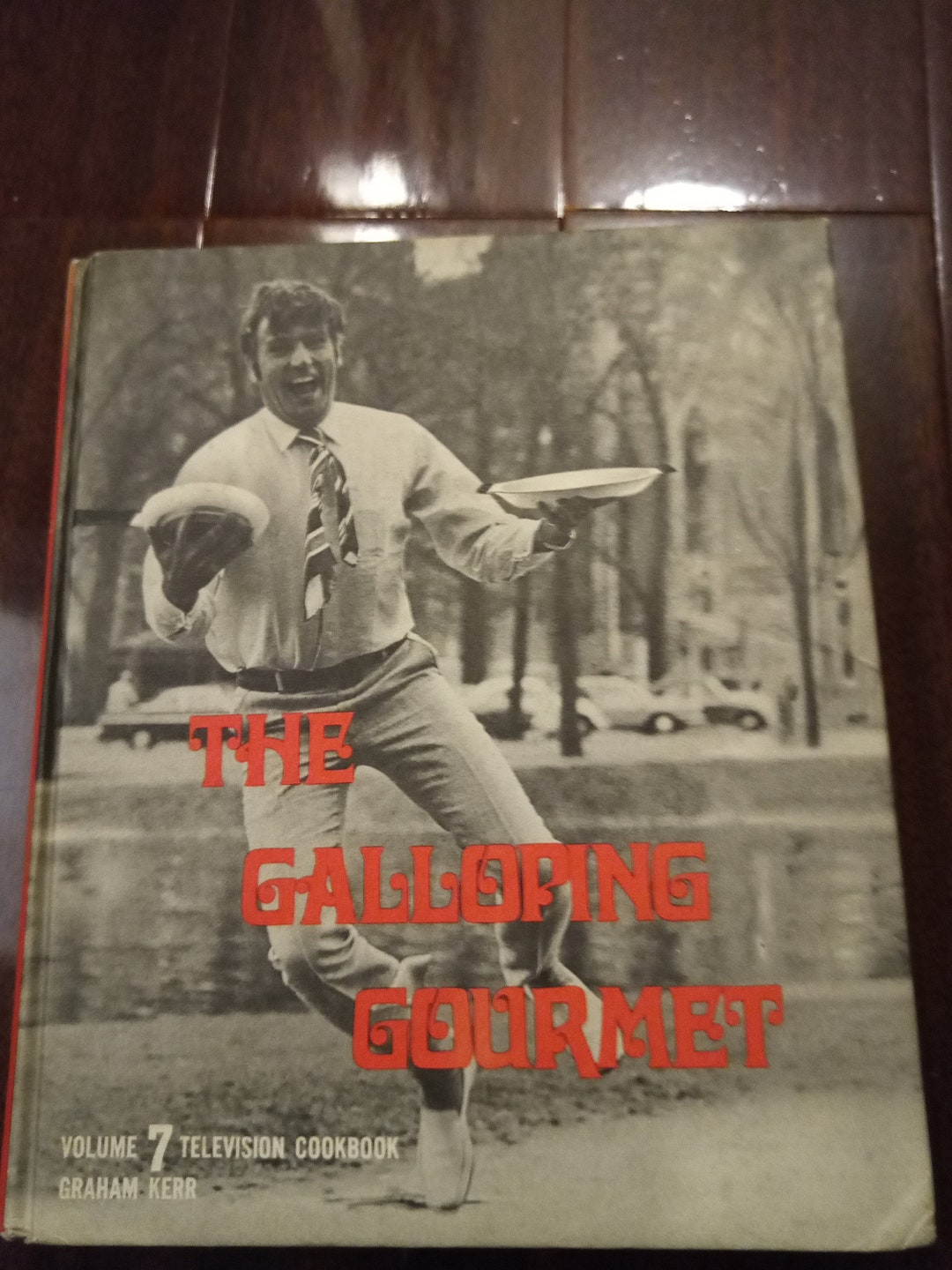 3 Vintage TV Show Cookbooks, the Galloping Gourmet, Chef Graham Kerr ...