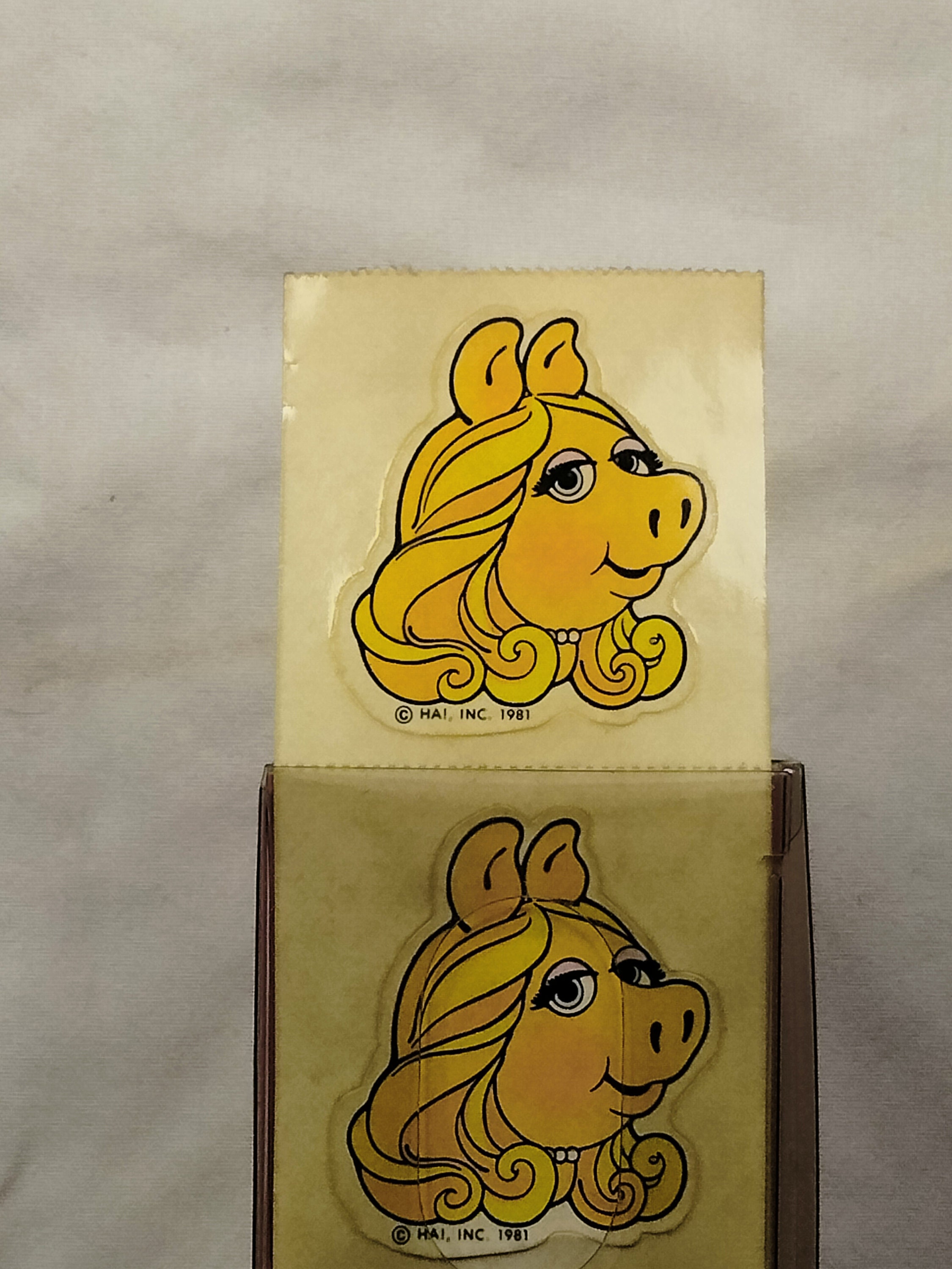 Vintage 1981 Hallmark Miss Piggy Muppets Sticker 2x2 Roll of 27 seals ...