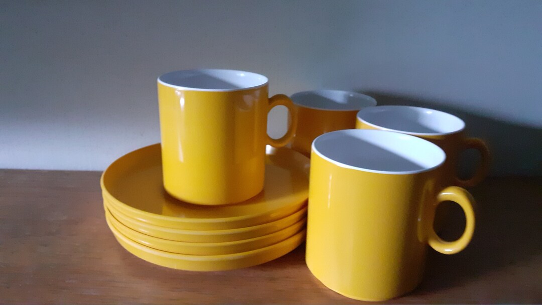 Set of 4 Vintage Melaware Encore Melamine Mugs and Saucers in Sunshine ...