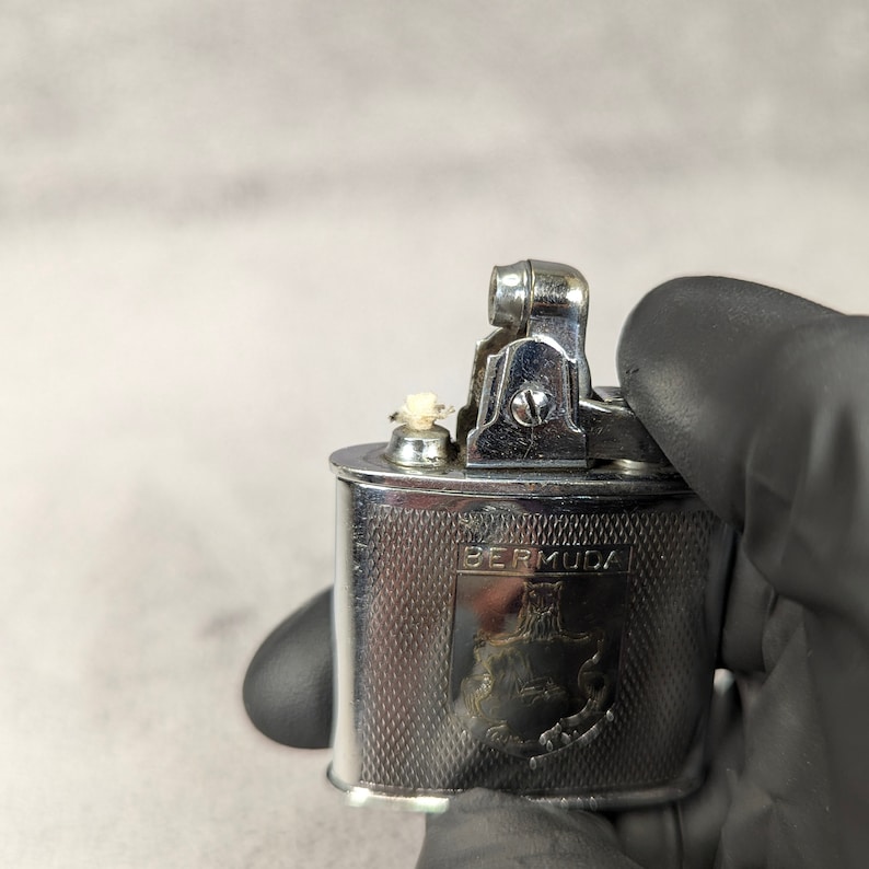 Art Deco Mosda 500 With Crest of Bermuda - Ronson Standard Copy ...
