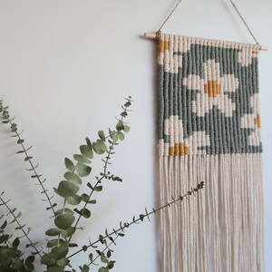Macrame Wall Hanging / Daisy Flower Floral / Woven Hanging / | Etsy
